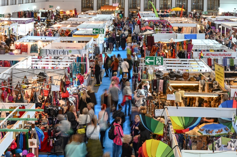 A colourful marketplace of cultures: Bazaar Berlin ends with a big increase in visitor numbers ...